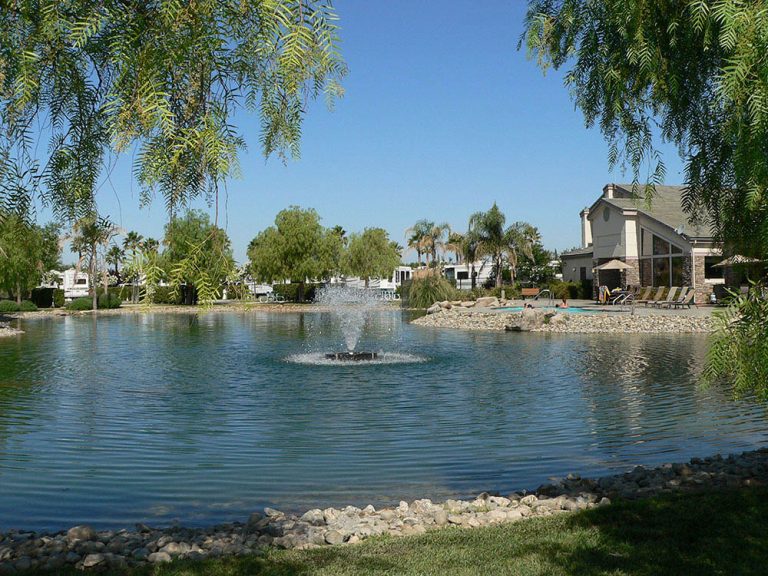 The Lakes RV Resort - Complementary Golf for 2 Included with Your Stay!