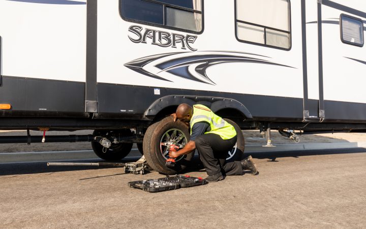Everything You Need To Know About a Roadside Breakdown - Good Sam ...